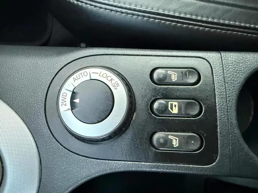 Oranžs Nissan Qashqai 2007 Rīga, ar dzinēja tilpumu 2.00 L un nobraukumu 285 tūkst. km par 3100 €, foto 18 vietnē AUTOMOTO.COM.LV