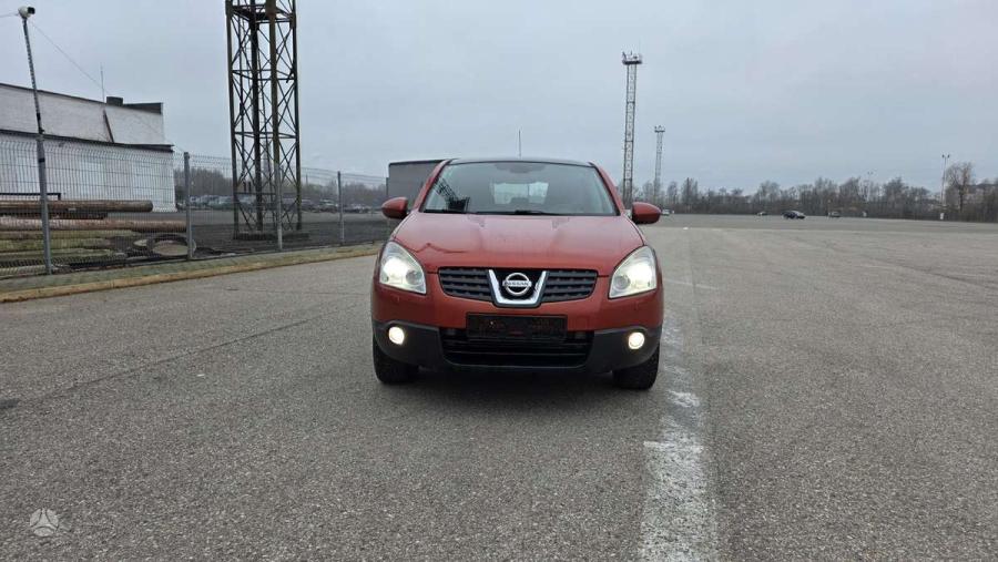 Orange Nissan Qashqai 2008 in Marijampole, with an engine capacity of 2.00 L and mileage of 241 thousand km for 3100 €, photo 2 on AUTOMOTO.COM.LV