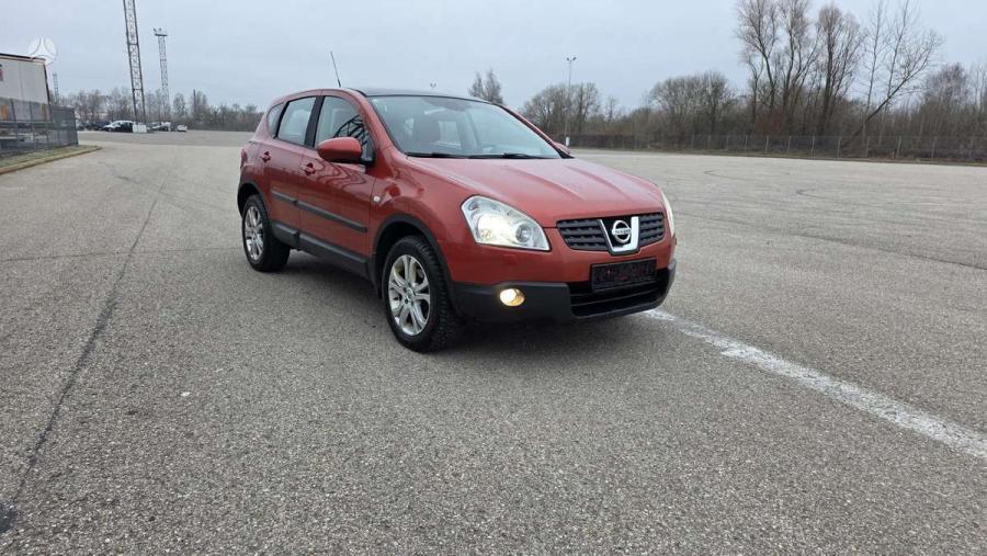 Orange Nissan Qashqai 2008 in Marijampole, with an engine capacity of 2.00 L and mileage of 241 thousand km for 3100 €, photo 3 on AUTOMOTO.COM.LV