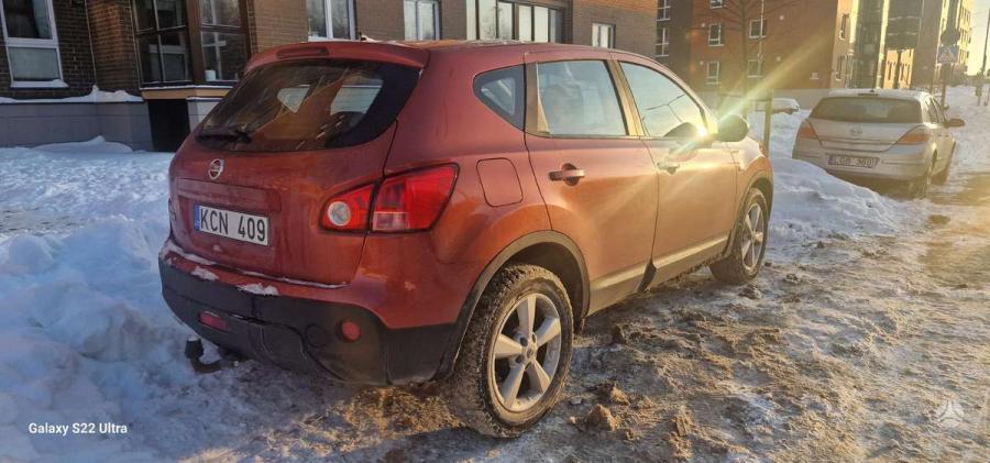 Orange Nissan Qashqai 2008 in Vilnius, with an engine capacity of 2.00 L and mileage of 250 thousand km for 2300 €, photo 3 on AUTOMOTO.COM.LV