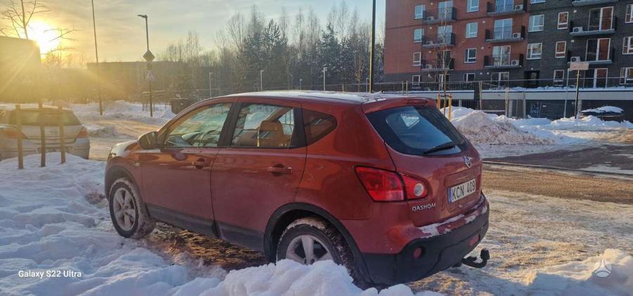 Orange Nissan Qashqai 2008 in Vilnius, with an engine capacity of 2.00 L and mileage of 250 thousand km for 2300 €, photo 4 on AUTOMOTO.COM.LV