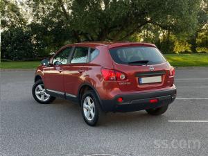 Orange Nissan Qashqai 2008 in Riga, with an engine capacity of 1.50 L and mileage of 234 thousand km for 2350 €, photo 5 on AUTOMOTO.COM.LV