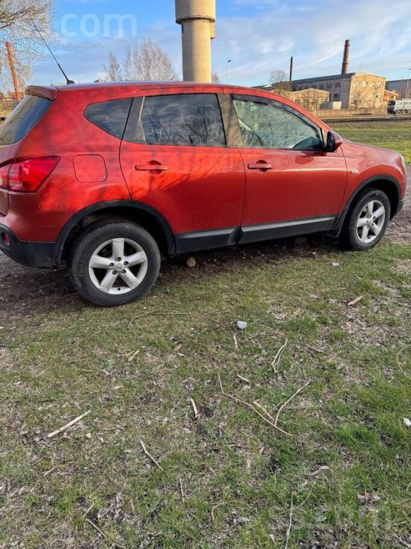 Oranžs Nissan Qashqai 2008 Liepāja, ar dzinēja tilpumu 1.50 L un nobraukumu 400 tūkst. km par 1600 €, foto 3 vietnē AUTOMOTO.COM.LV