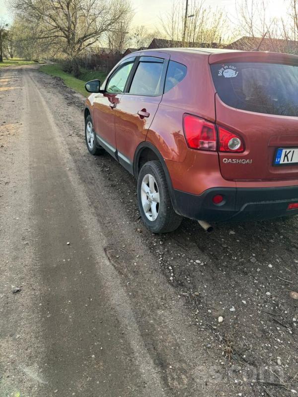 Oranžs Nissan Qashqai 2008 Liepāja, ar dzinēja tilpumu 1.50 L un nobraukumu 400 tūkst. km par 1600 €, foto 7 vietnē AUTOMOTO.COM.LV
