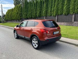 Orange Nissan Qashqai 2009 in Vilnius, with an engine capacity of 2.00 L and mileage of 223 thousand km for 2550 €, photo 4 on AUTOMOTO.COM.LV
