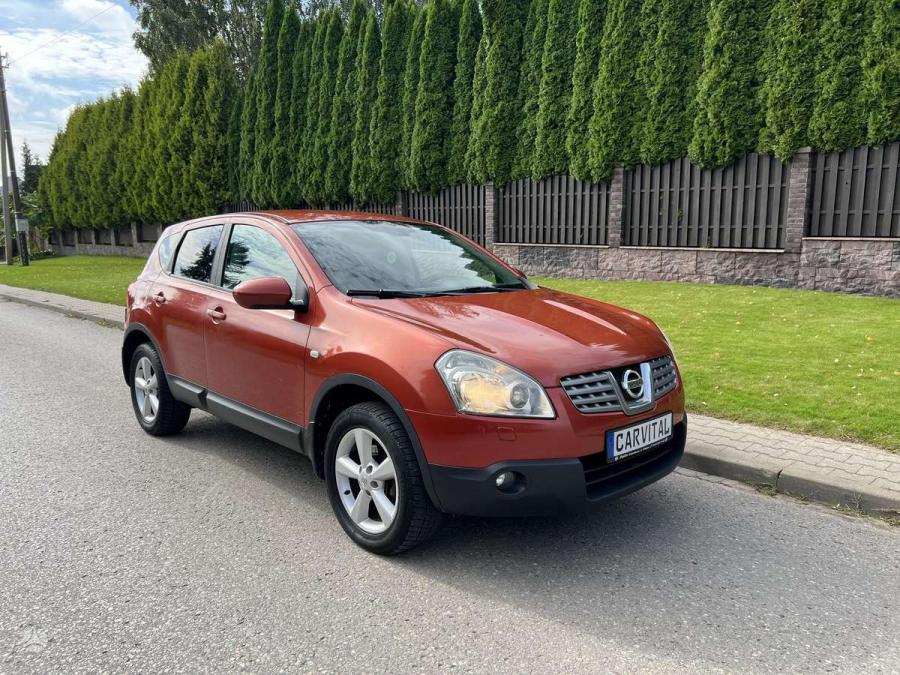 Orange Nissan Qashqai 2009 in Vilnius, with an engine capacity of 2.00 L and mileage of 223 thousand km for 2550 €, photo 9 on AUTOMOTO.COM.LV