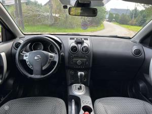 Orange Nissan Qashqai 2009 in Vilnius, with an engine capacity of 2.00 L and mileage of 223 thousand km for 2550 €, photo 11 on AUTOMOTO.COM.LV