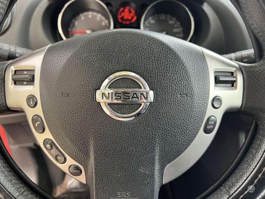 Orange Nissan Qashqai 2009 in Vilnius, with an engine capacity of 2.00 L and mileage of 223 thousand km for 2550 €, photo 21 on AUTOMOTO.COM.LV