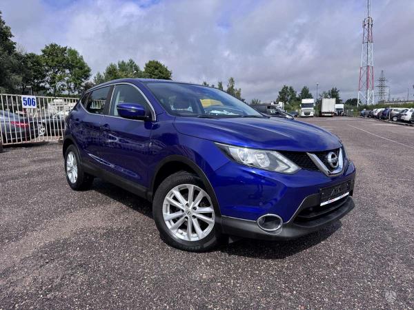 Orange Nissan Qashqai 2016 in Alytus, with an engine capacity of 1.46 L and mileage of 250 thousand km for 9400 €, photo 4 on AUTOMOTO.COM.LV