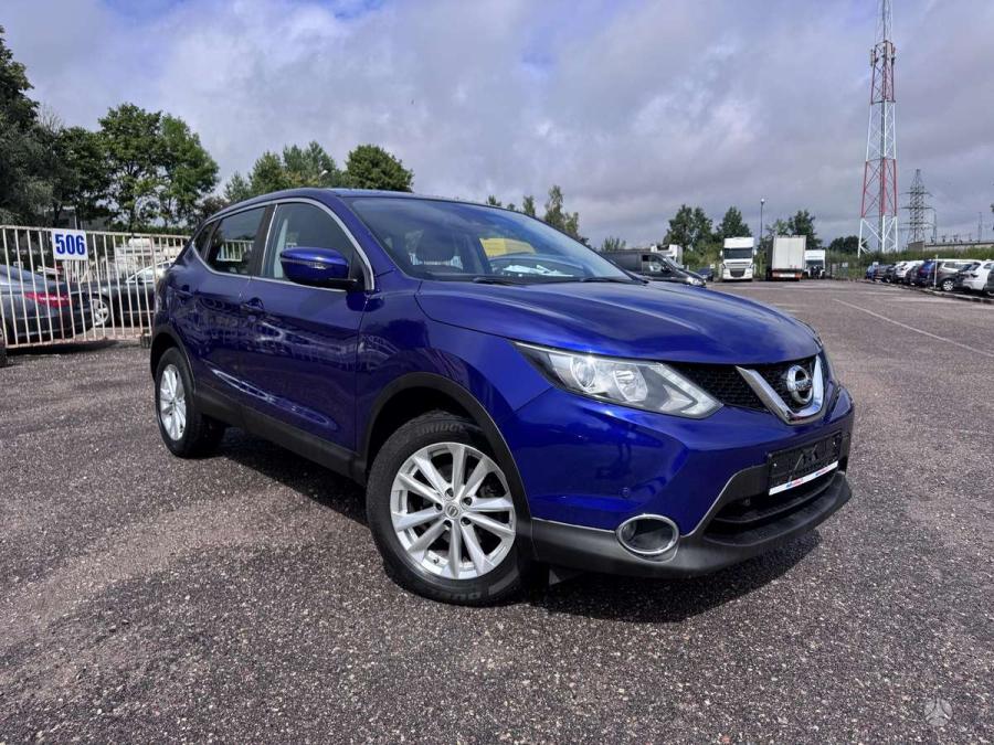 Orange Nissan Qashqai 2016 in Alytus, with an engine capacity of 1.46 L and mileage of 250 thousand km for 9400 €, photo 5 on AUTOMOTO.COM.LV