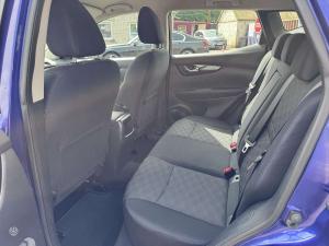 Orange Nissan Qashqai 2016 in Alytus, with an engine capacity of 1.46 L and mileage of 250 thousand km for 9400 €, photo 14 on AUTOMOTO.COM.LV