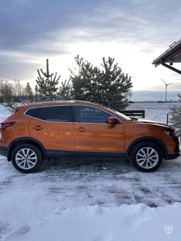 Orange Nissan Qashqai 2020 in Kretinga, with an engine capacity of 2.00 L and mileage of 46 thousand km for 16900 €, photo 8 on AUTOMOTO.COM.LV