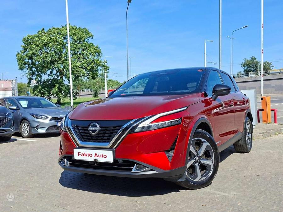 Orange Nissan Qashqai 2023 in Vilnius, with an engine capacity of 1.50 L and mileage of 60 thousand km for 26900 €, photo 1 on AUTOMOTO.COM.LV
