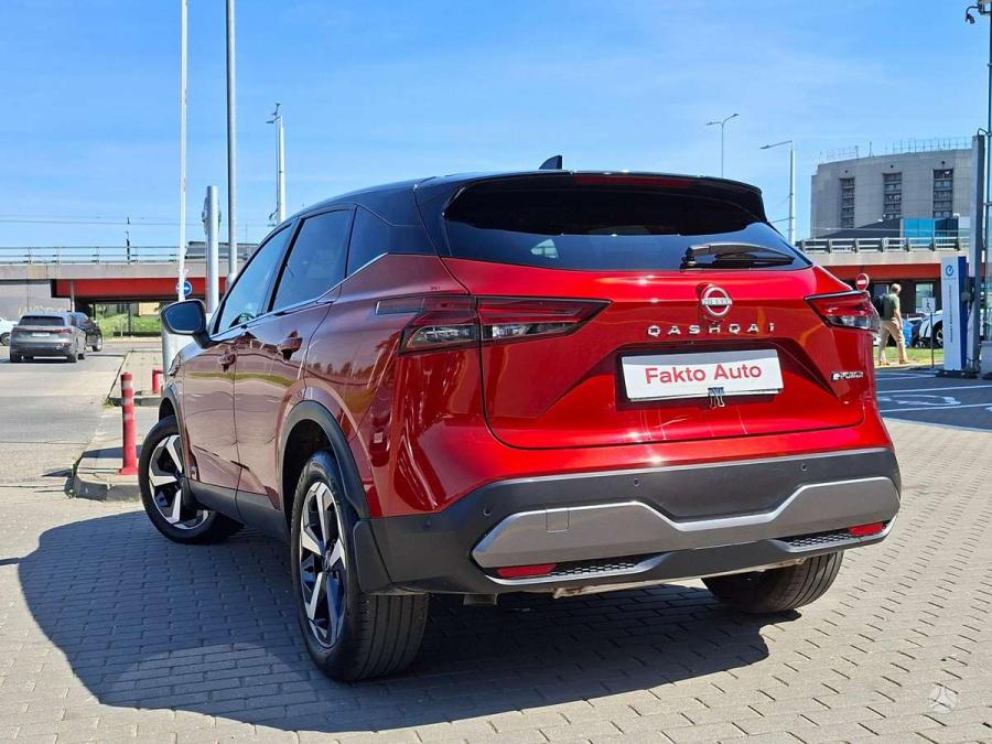 Orange Nissan Qashqai 2023 in Vilnius, with an engine capacity of 1.50 L and mileage of 60 thousand km for 26900 €, photo 4 on AUTOMOTO.COM.LV