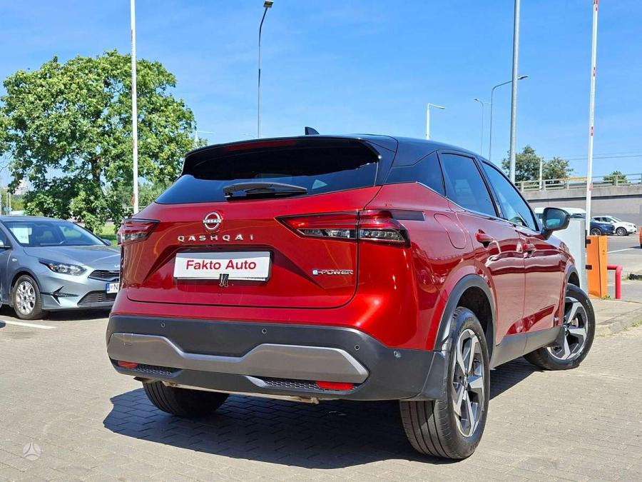 Orange Nissan Qashqai 2023 in Vilnius, with an engine capacity of 1.50 L and mileage of 60 thousand km for 26900 €, photo 5 on AUTOMOTO.COM.LV