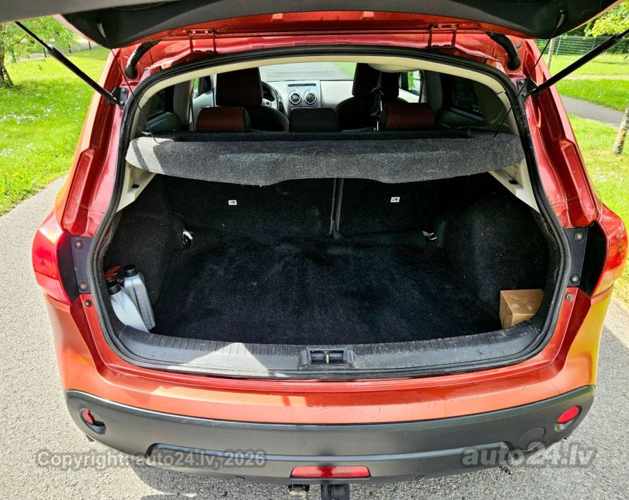 Oranžs Nissan Qashqai 2007 Tallina, ar dzinēja tilpumu 2.00 L un nobraukumu 255 tūkst. km par 1998 €, foto 16 vietnē AUTOMOTO.COM.LV