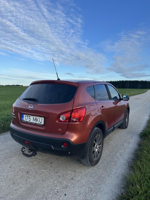 Oranžs Nissan Qashqai 2007 Tallina, ar dzinēja tilpumu 2.00 L un nobraukumu 248 tūkst. km par 2300 €, foto 4 vietnē AUTOMOTO.COM.LV