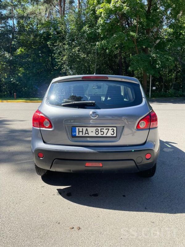 Nissan Qashqai 2008 in Riga, with an engine capacity of 2.00 L and mileage of 201 thousand km for 3950 €, photo 6 on AUTOMOTO.COM.LV