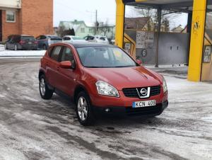 Sarkans Nissan Qashqai 2007 Kauņa, ar dzinēja tilpumu 2.00 L un nobraukumu 248 tūkst. km par 1799 €, foto  vietnē AUTOMOTO.COM.LV