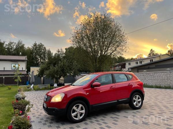 Red Nissan Qashqai 2008 in Riga, with an engine capacity of 2.00 L and mileage of 242 thousand km for 3000 €, photo 1 on AUTOMOTO.COM.LV