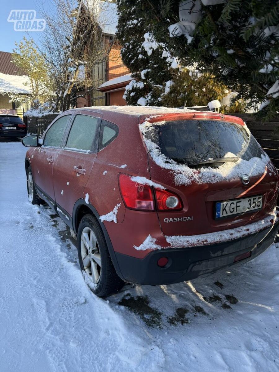 Sarkans Nissan Qashqai 2008 Viļņa, ar dzinēja tilpumu 1.50 L un nobraukumu 310 tūkst. km par 2300 €, foto 2 vietnē AUTOMOTO.COM.LV