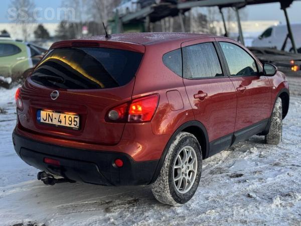 Sarkans Nissan Qashqai 2008 Rīga, ar dzinēja tilpumu 2.00 L un nobraukumu 308 tūkst. km par 2950 €, foto 3 vietnē AUTOMOTO.COM.LV