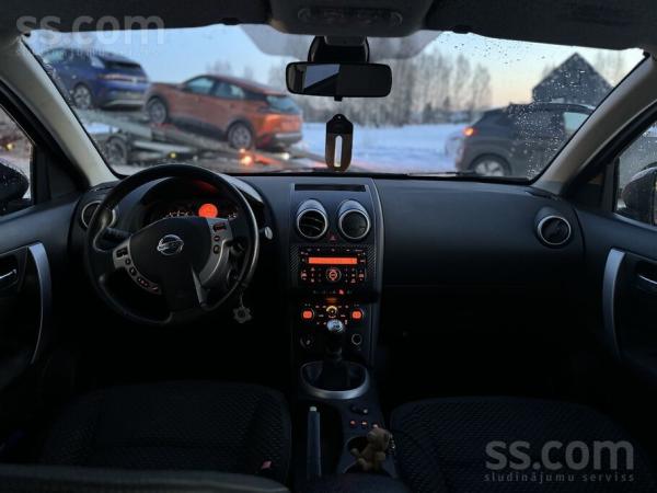 Sarkans Nissan Qashqai 2008 Rīga, ar dzinēja tilpumu 2.00 L un nobraukumu 308 tūkst. km par 2950 €, foto 7 vietnē AUTOMOTO.COM.LV