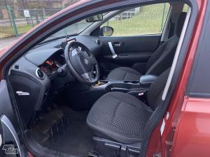 Sarkans Nissan Qashqai 2008 Viļņa, ar dzinēja tilpumu 1.50 L un nobraukumu 510 tūkst. km par 3800 €, foto 8 vietnē AUTOMOTO.COM.LV