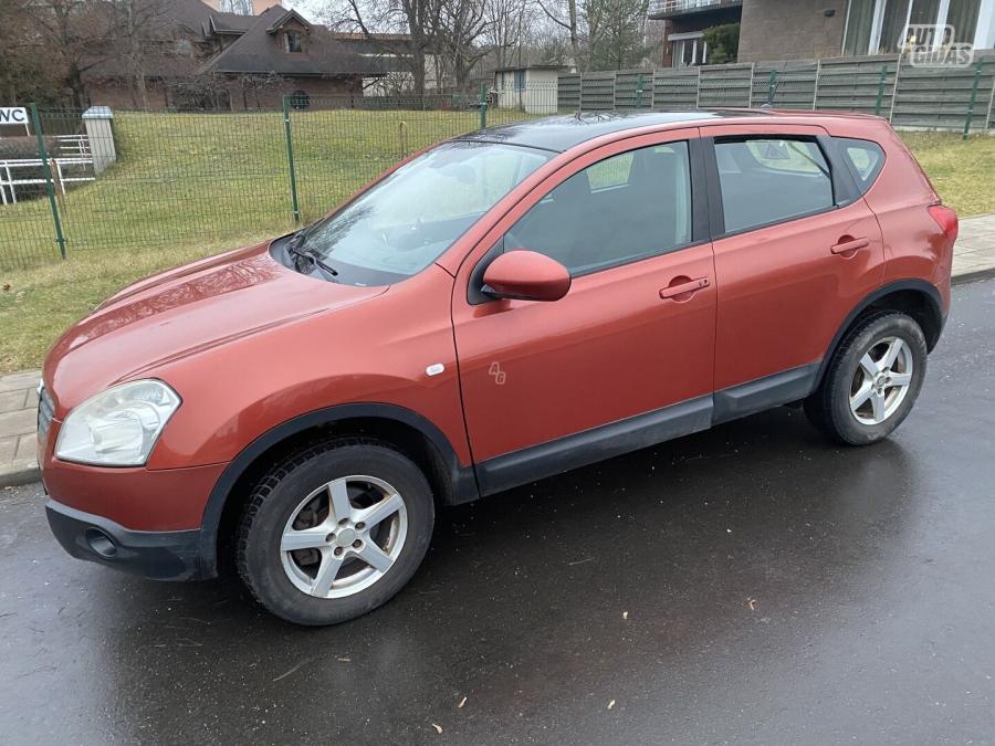 Sarkans Nissan Qashqai 2008 Viļņa, ar dzinēja tilpumu 1.50 L un nobraukumu 510 tūkst. km par 3800 €, foto 3 vietnē AUTOMOTO.COM.LV