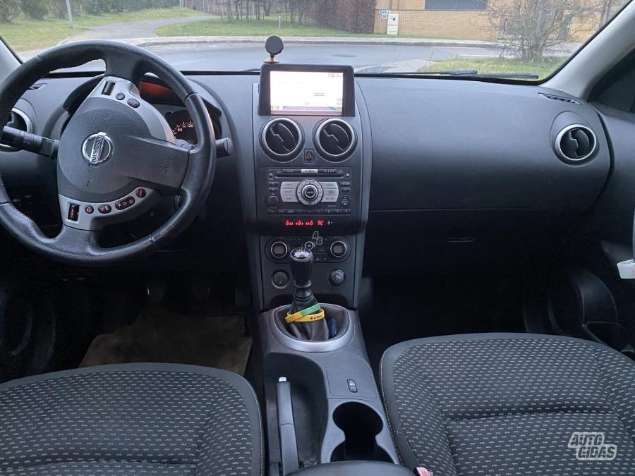 Sarkans Nissan Qashqai 2008 Viļņa, ar dzinēja tilpumu 1.50 L un nobraukumu 510 tūkst. km par 3800 €, foto 9 vietnē AUTOMOTO.COM.LV