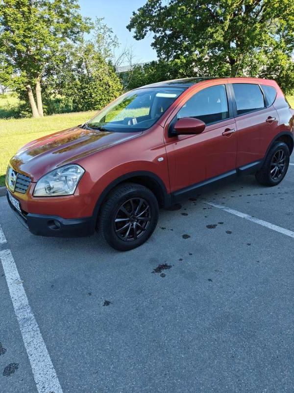 Sarkans Nissan Qashqai 2008 Panevēža, ar dzinēja tilpumu 2.00 L un nobraukumu 248 tūkst. km par 3900 €, foto 2 vietnē AUTOMOTO.COM.LV