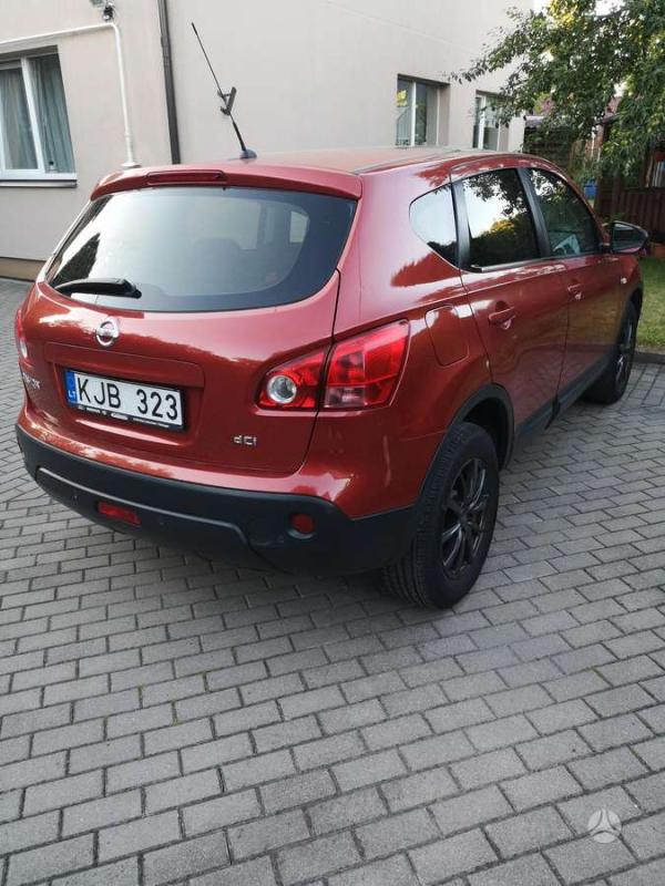 Sarkans Nissan Qashqai 2008 Panevēža, ar dzinēja tilpumu 2.00 L un nobraukumu 248 tūkst. km par 3900 €, foto 10 vietnē AUTOMOTO.COM.LV