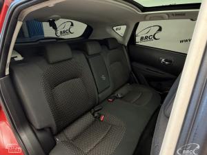 Sarkans Nissan Qashqai 2008 Avižieniai, ar dzinēja tilpumu 2.00 L un nobraukumu 286 tūkst. km par 3500 €, foto 12 vietnē AUTOMOTO.COM.LV