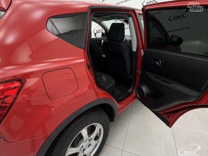 Sarkans Nissan Qashqai 2008 Avižieniai, ar dzinēja tilpumu 2.00 L un nobraukumu 286 tūkst. km par 3500 €, foto 13 vietnē AUTOMOTO.COM.LV