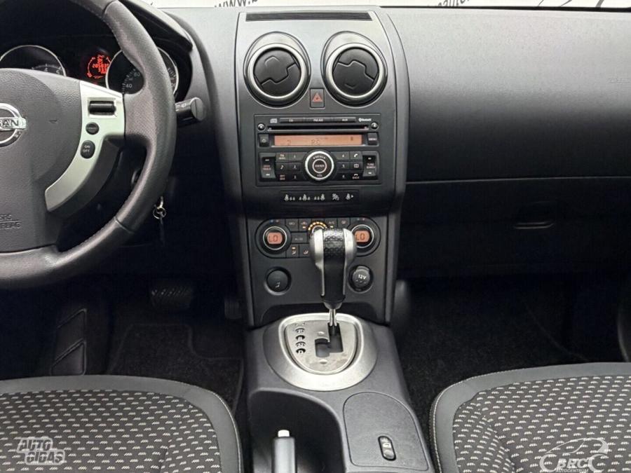 Sarkans Nissan Qashqai 2008 Avižieniai, ar dzinēja tilpumu 2.00 L un nobraukumu 286 tūkst. km par 3500 €, foto 15 vietnē AUTOMOTO.COM.LV