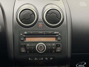 Sarkans Nissan Qashqai 2008 Avižieniai, ar dzinēja tilpumu 2.00 L un nobraukumu 286 tūkst. km par 3500 €, foto 16 vietnē AUTOMOTO.COM.LV