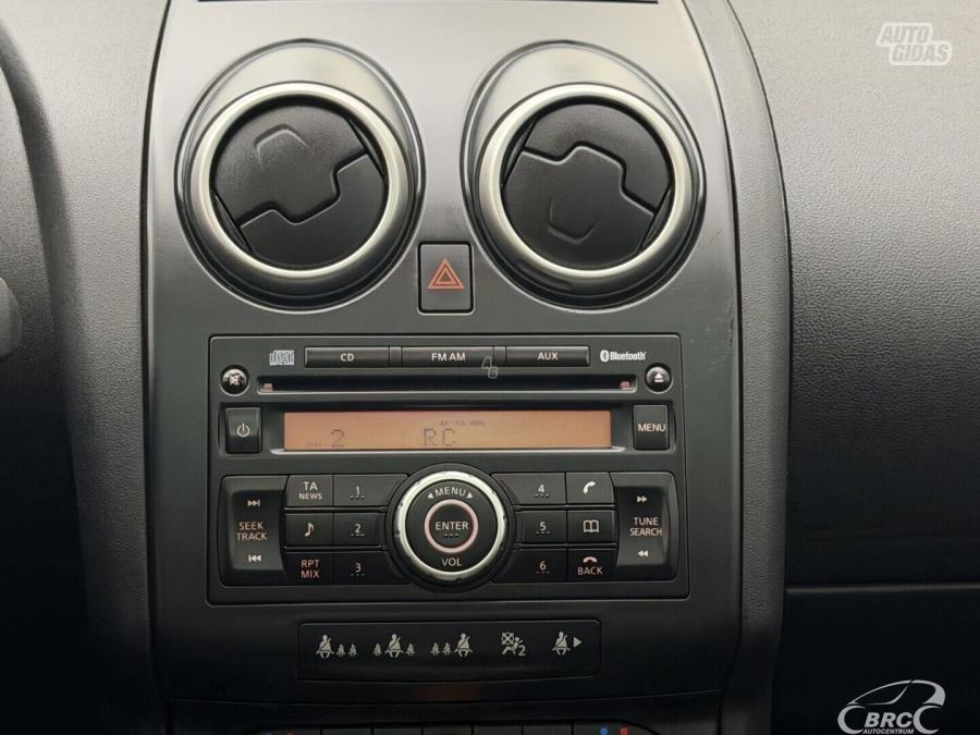Sarkans Nissan Qashqai 2008 Avižieniai, ar dzinēja tilpumu 2.00 L un nobraukumu 286 tūkst. km par 3500 €, foto 16 vietnē AUTOMOTO.COM.LV