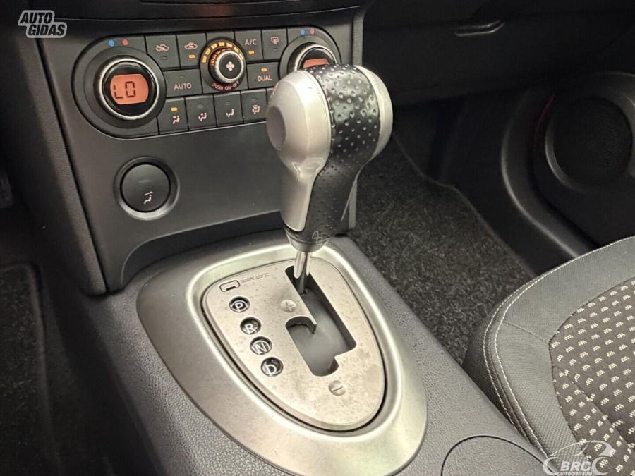 Sarkans Nissan Qashqai 2008 Avižieniai, ar dzinēja tilpumu 2.00 L un nobraukumu 286 tūkst. km par 3500 €, foto 27 vietnē AUTOMOTO.COM.LV