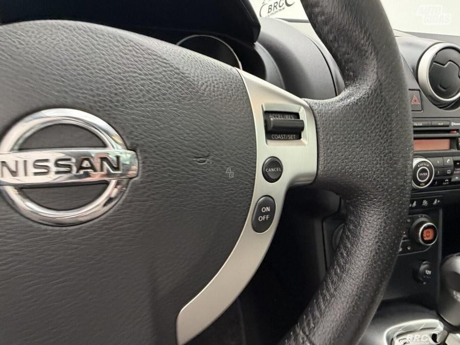 Sarkans Nissan Qashqai 2008 Avižieniai, ar dzinēja tilpumu 2.00 L un nobraukumu 286 tūkst. km par 3500 €, foto 29 vietnē AUTOMOTO.COM.LV