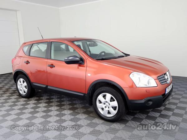 Red Nissan Qashqai 2008 in Tallinn, with an engine capacity of 2.00 L and mileage of 249 thousand km for 2699 €, photo 1 on AUTOMOTO.COM.LV
