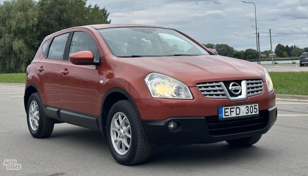 Sarkans Nissan Qashqai 2008 Šauļi, ar dzinēja tilpumu 1.50 L un nobraukumu 154 tūkst. km par 3300 €, foto 3 vietnē AUTOMOTO.COM.LV