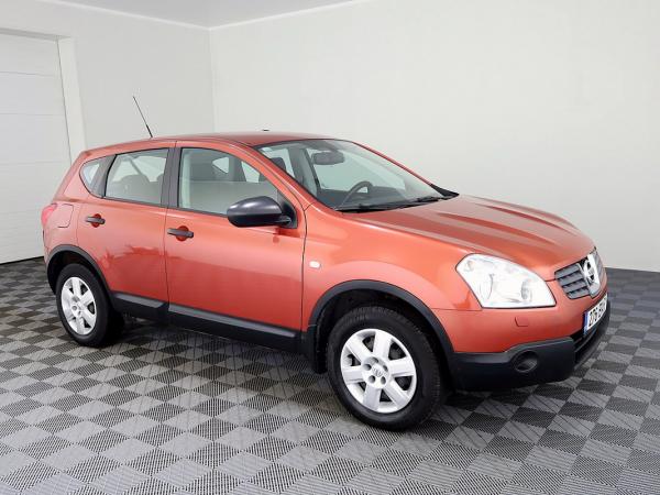 Red Nissan Qashqai 2008 in Tallinn, with an engine capacity of 2.00 L and mileage of 249 thousand km for 2499 €, photo 8 on AUTOMOTO.COM.LV