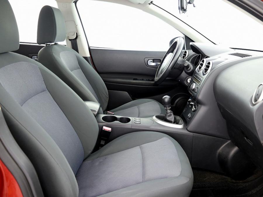 Sarkans Nissan Qashqai 2008 Tallina, ar dzinēja tilpumu 2.00 L un nobraukumu 249 tūkst. km par 2499 €, foto 14 vietnē AUTOMOTO.COM.LV