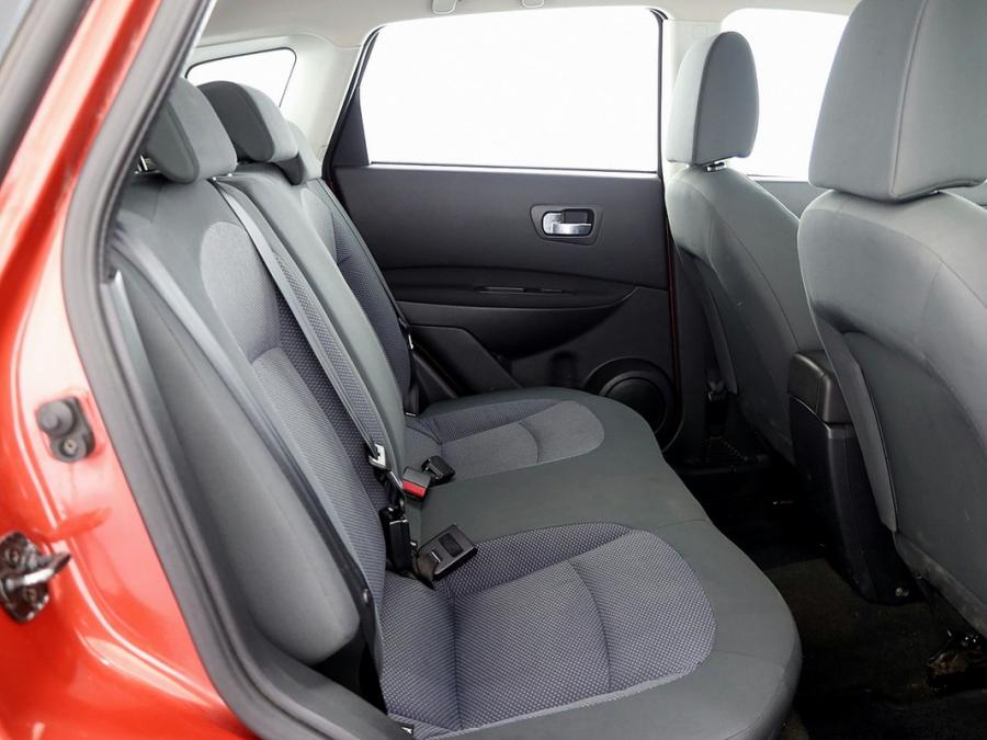 Sarkans Nissan Qashqai 2008 Tallina, ar dzinēja tilpumu 2.00 L un nobraukumu 249 tūkst. km par 2499 €, foto 15 vietnē AUTOMOTO.COM.LV