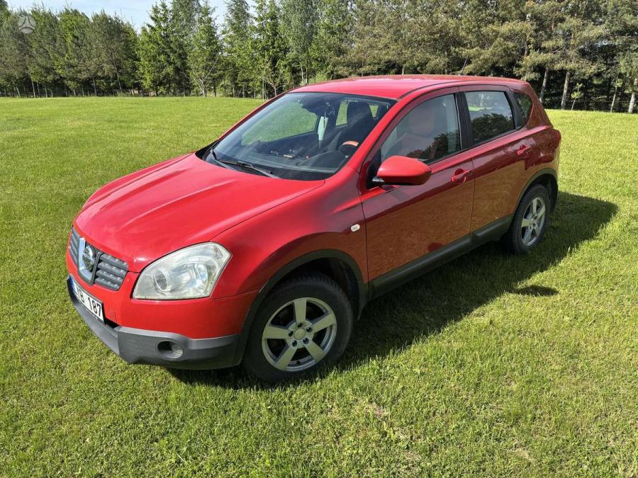 Sarkans Nissan Qashqai 2008 Viļņa, ar dzinēja tilpumu 2.00 L un nobraukumu 250 tūkst. km par 3300 €, foto 1 vietnē AUTOMOTO.COM.LV