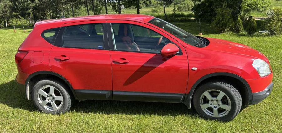 Sarkans Nissan Qashqai 2008 Viļņa, ar dzinēja tilpumu 2.00 L un nobraukumu 250 tūkst. km par 3300 €, foto 4 vietnē AUTOMOTO.COM.LV