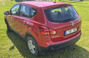 Sarkans Nissan Qashqai 2008 Viļņa, ar dzinēja tilpumu 2.00 L un nobraukumu 250 tūkst. km par 3300 €, foto 6 vietnē AUTOMOTO.COM.LV
