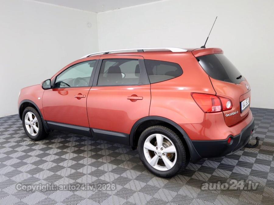 Sarkans Nissan Qashqai 2009 Tallina, ar dzinēja tilpumu 2.00 L un nobraukumu 177 tūkst. km par 2999 €, foto 4 vietnē AUTOMOTO.COM.LV