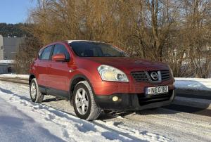 Sarkans Nissan Qashqai 2009 Viļņa, ar dzinēja tilpumu 2.00 L un nobraukumu 157 tūkst. km par 4300 €, foto  vietnē AUTOMOTO.COM.LV