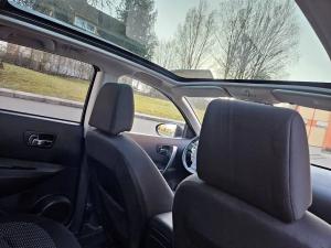 Sarkans Nissan Qashqai 2009 Jēkabpils, ar dzinēja tilpumu 2.00 L un nobraukumu 197 tūkst. km par 5690 €, foto 23 vietnē AUTOMOTO.COM.LV